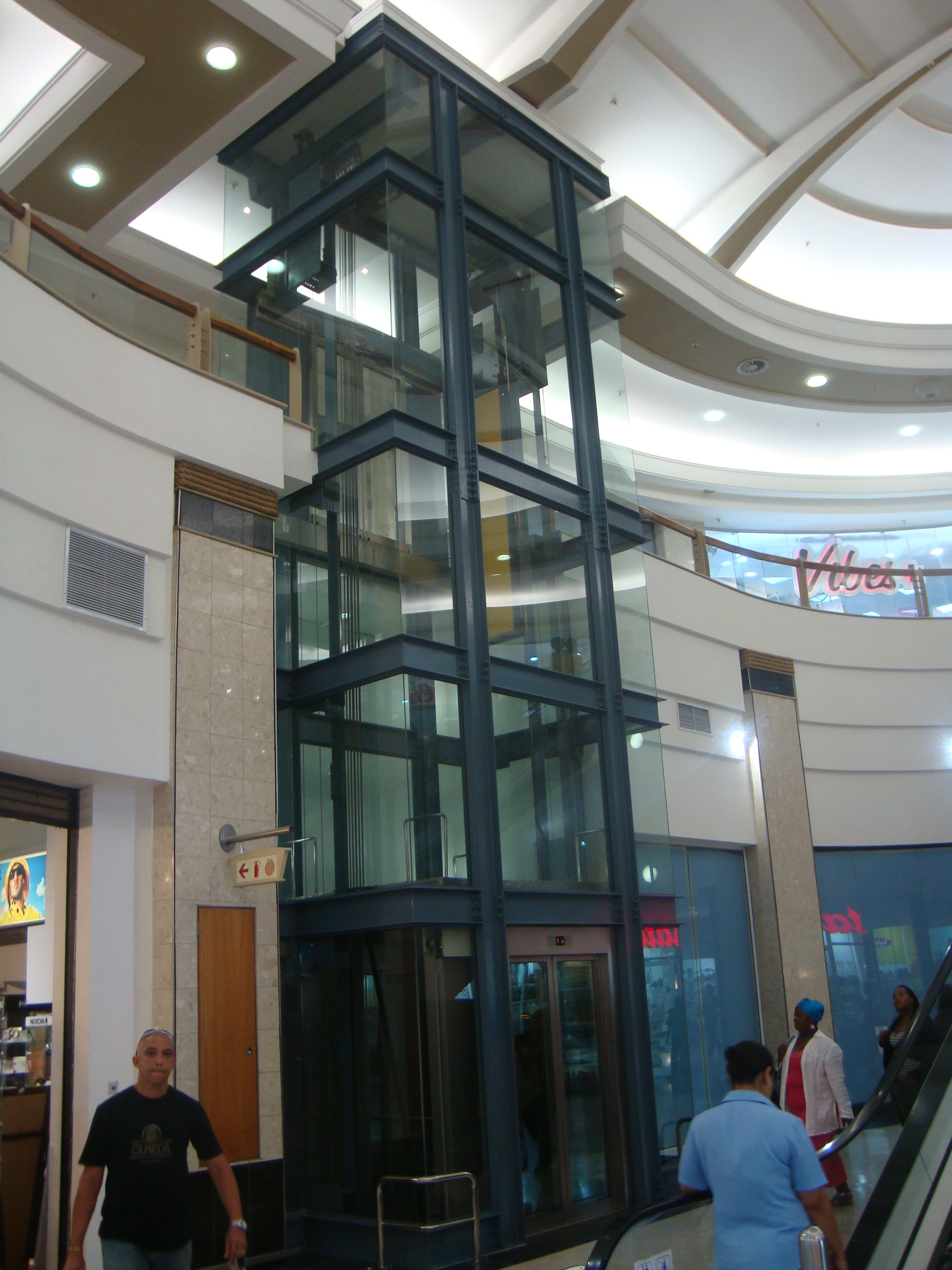 The Bridge Shopping Centre: Upgrading (2011) – noh ARCHITECTS